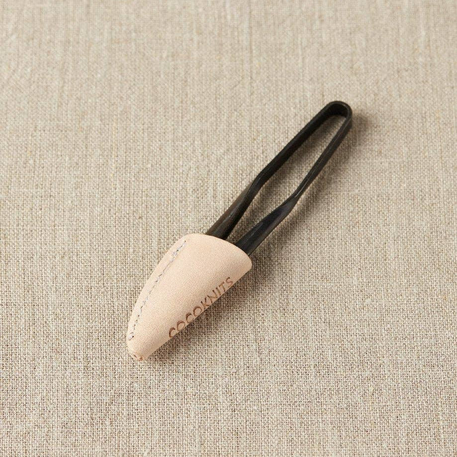 Yarn Snips w/ Leather Sheath – Olde School Fiber & Craft